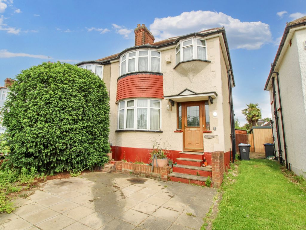 3 Bed Semi Detached House For Sale In Grand Avenue Surbiton Kt5 £