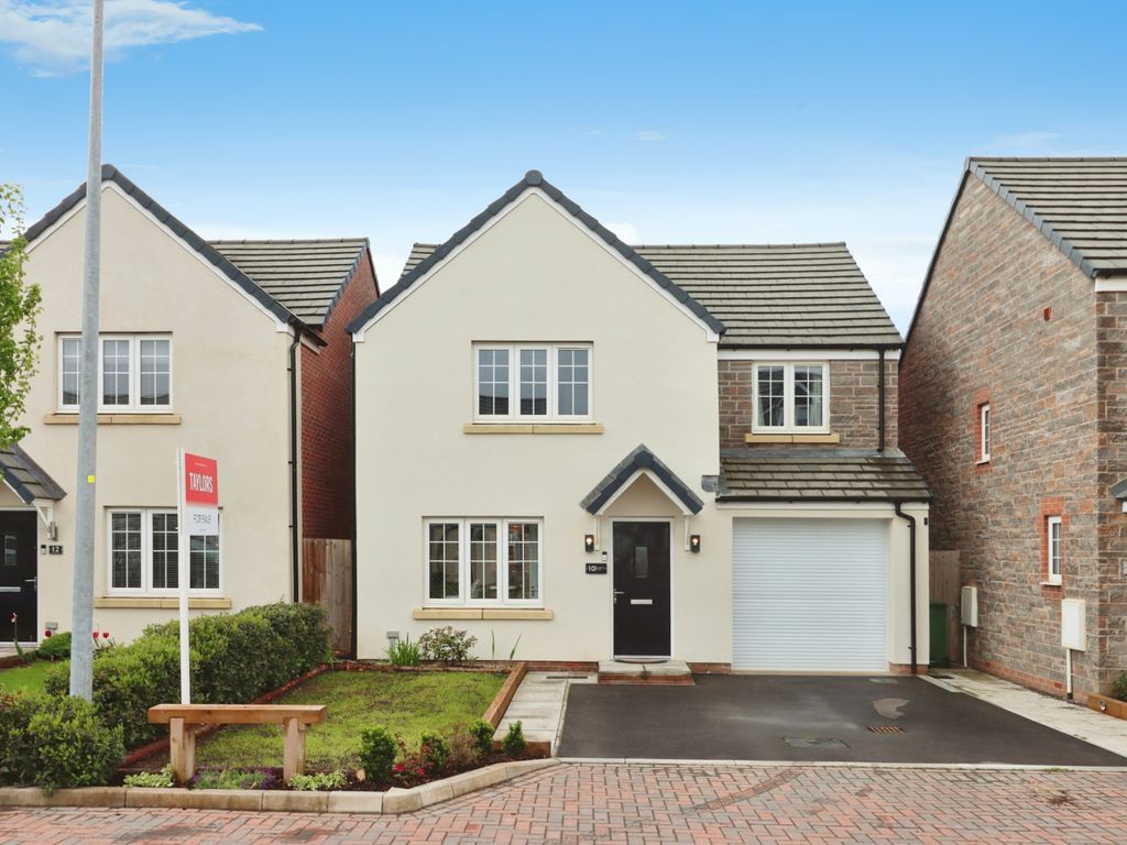 4 bed detached house for sale in Aubretia Road, Lyde Green, Bristol ...