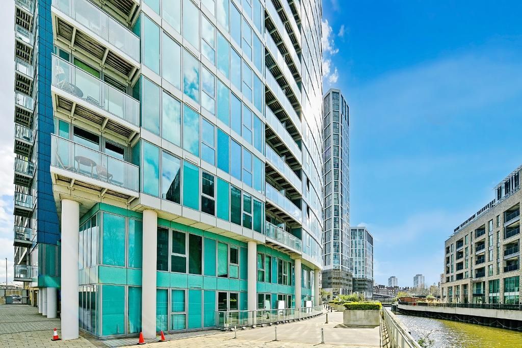 1 bed flat to rent in George Hudson Tower, 28 High Street, Stratford ...