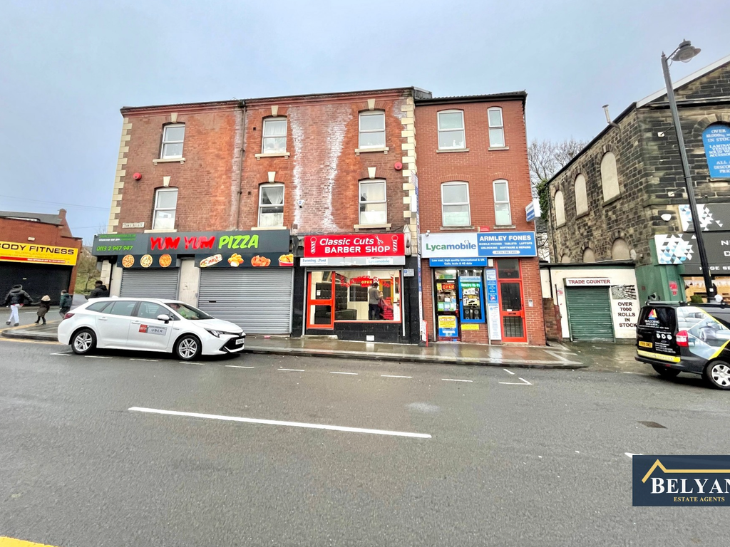 1 bed flat to rent in Town Street, Leeds LS12, £700 pcm - Zoopla