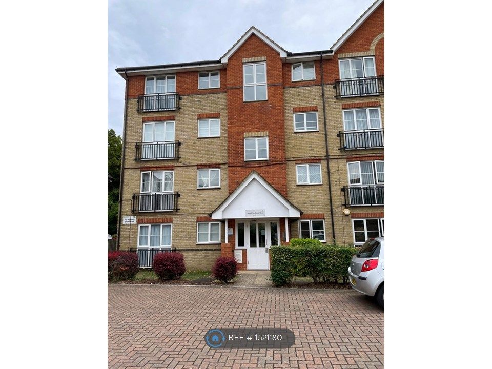 2 bed flat to rent in Joseph Hardcastle Close, London SE14 - Zoopla