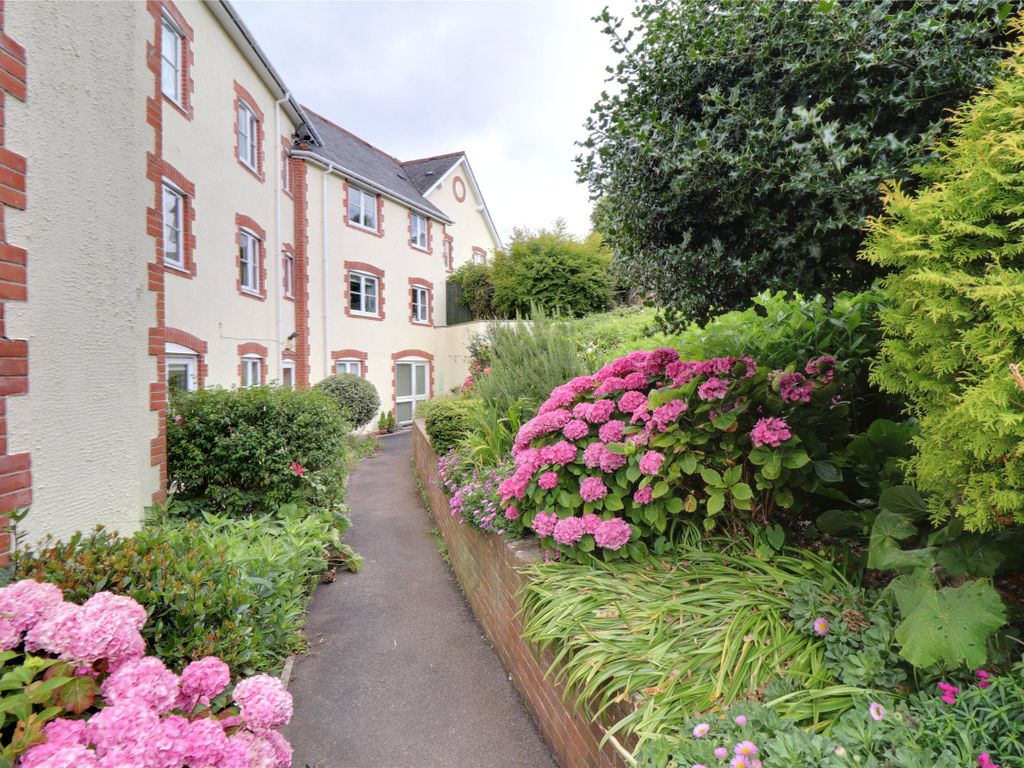 1 bed flat for sale in Park Terrace, Minehead, Somerset TA24, £86,000 ...
