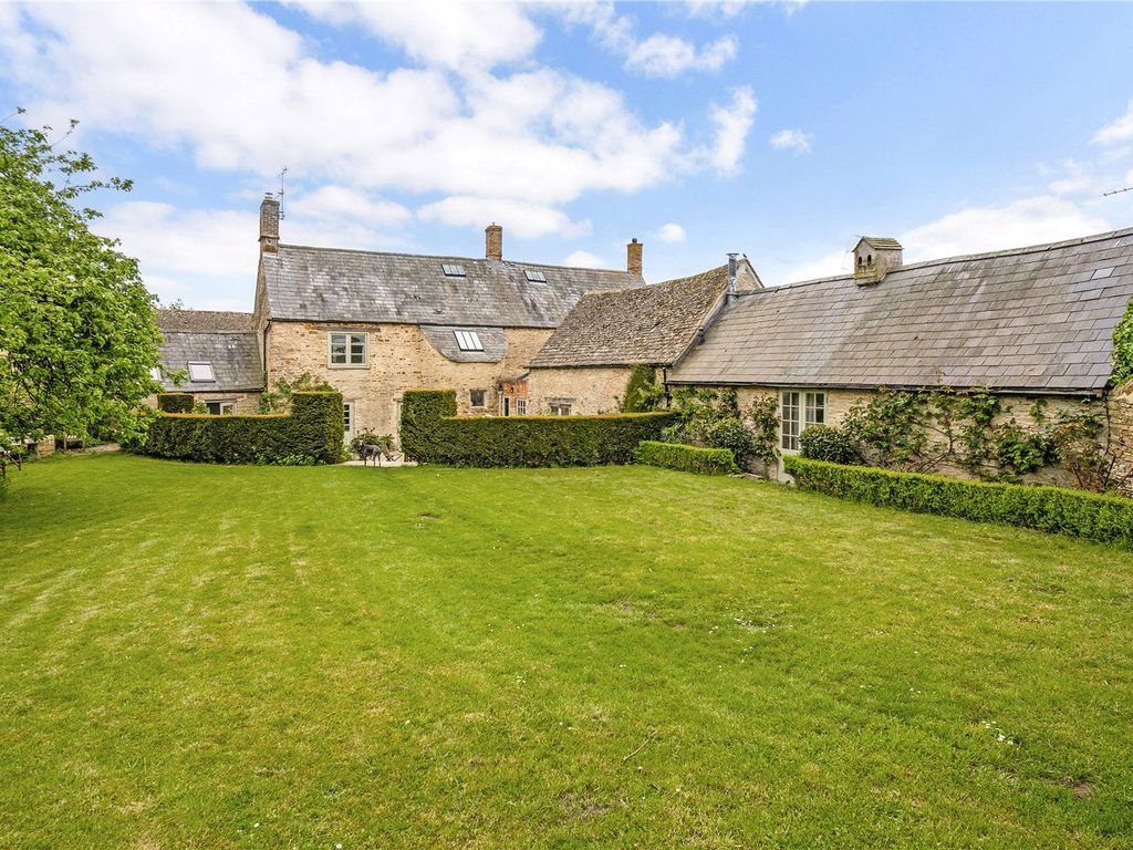 6 bed detached house for sale in Duns Tew, Bicester OX25 - Zoopla