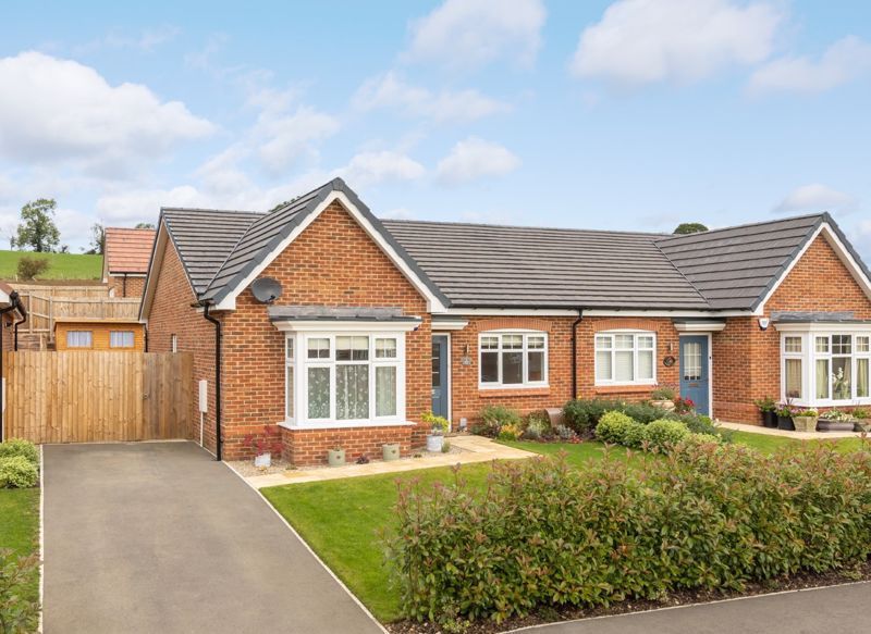 2 Bed Semi Detached Bungalow For Sale In Howkeld Close Kirkbymoorside