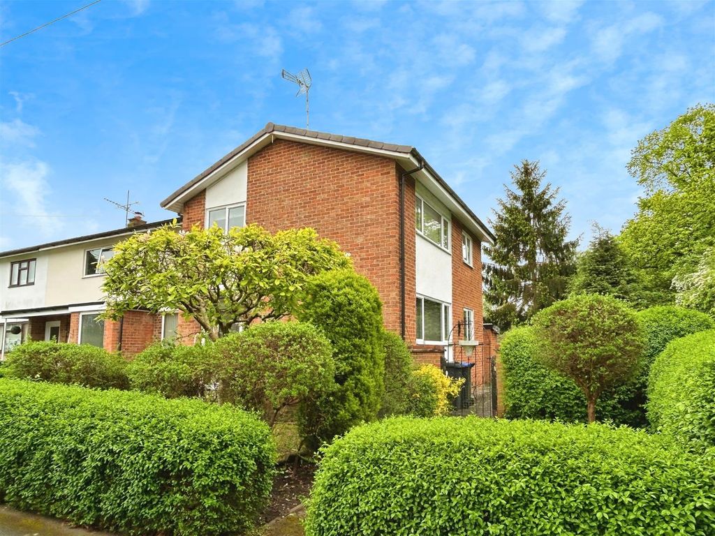 3 Bed End Terrace House For Sale In River Close Leamington Spa Cv32 £