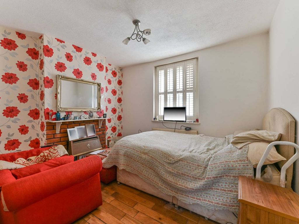 2 bed end terrace house for sale in Warren Road, Croydon CR0, £300,000 ...