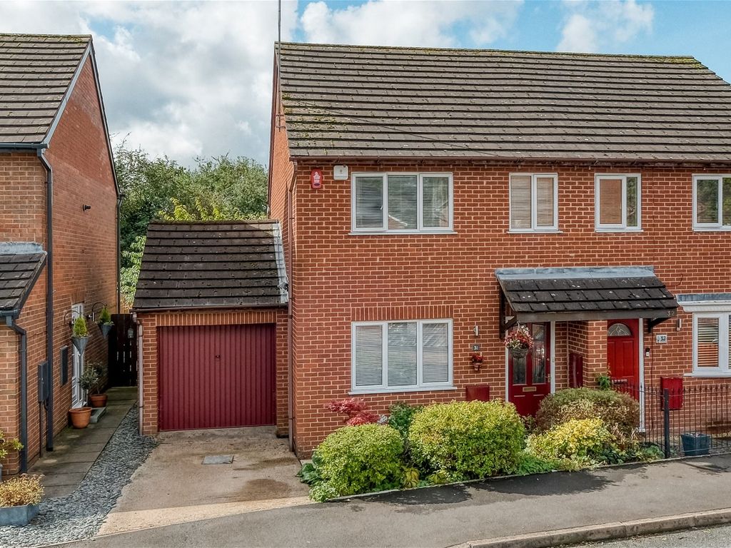 3 Bed Semi Detached House For Sale In Foxcote Close Winyates East