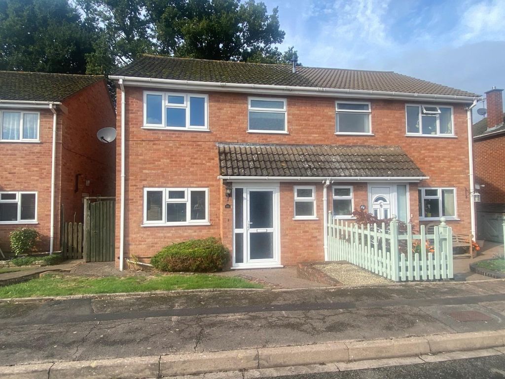 3 Bed Semi Detached House To Rent In Johnstone Road Newent Gl18 £975