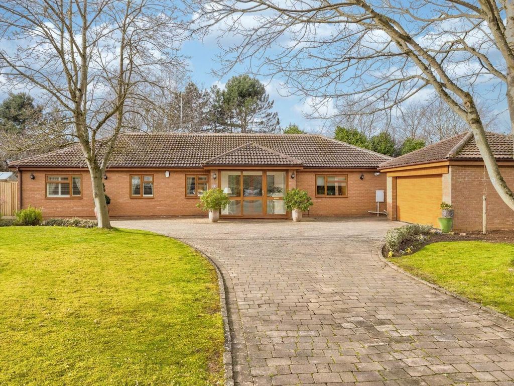 4 Bed Detached Bungalow For Sale In Whitegates West Hunsbury