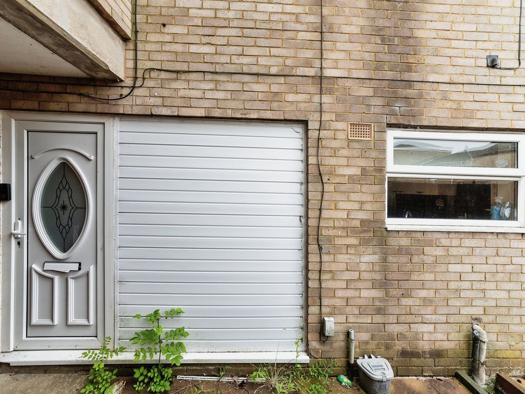 4 bed terraced house for sale in Highbrook, Corby NN18 - Zoopla