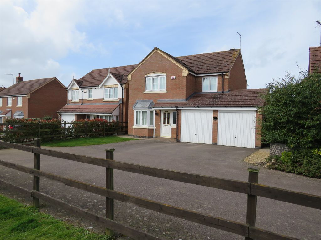 4 bed detached house for sale in Lyveden Way, Corby NN18 - Zoopla