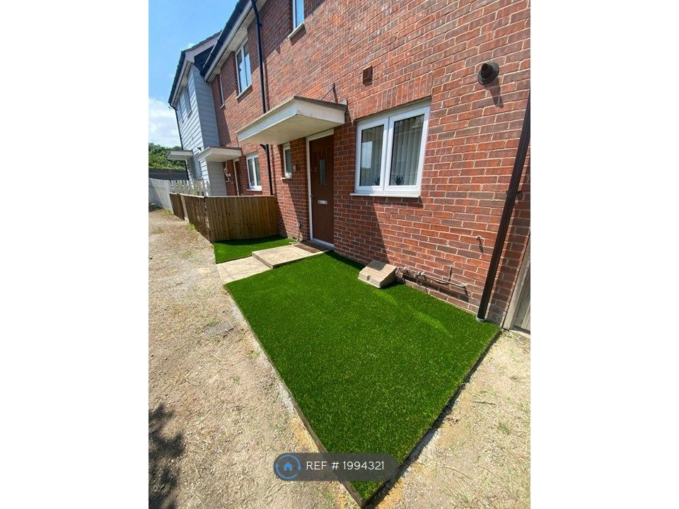 2 bed semi-detached house to rent in Ellingham View, Dartford DA1, £1,700 pcm - Zoopla