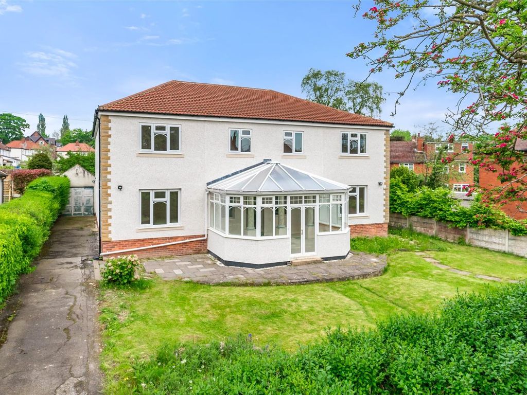 6 bed detached house for sale in Nunroyd Road, Moortown, Leeds LS17, £ ...