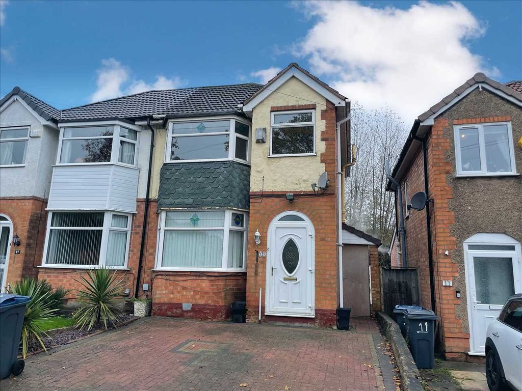 3 Bed Semi Detached House To Rent In Dovercourt Road Sheldon