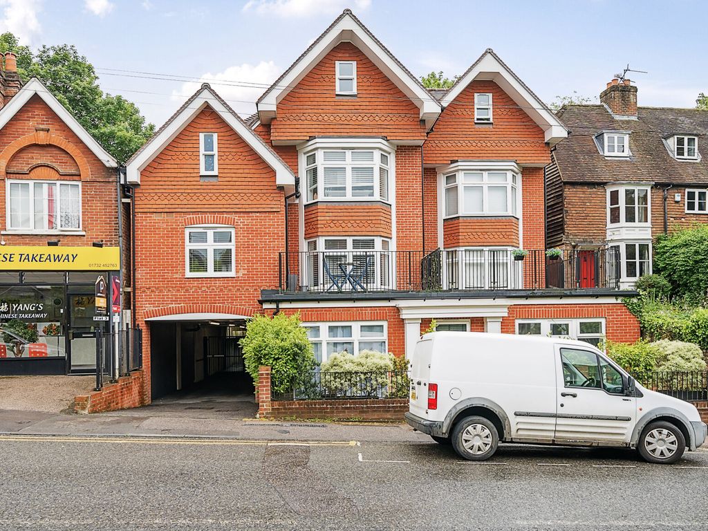 2 bed flat for sale in London Road, Sevenoaks, Kent TN13, £425,000 - Zoopla