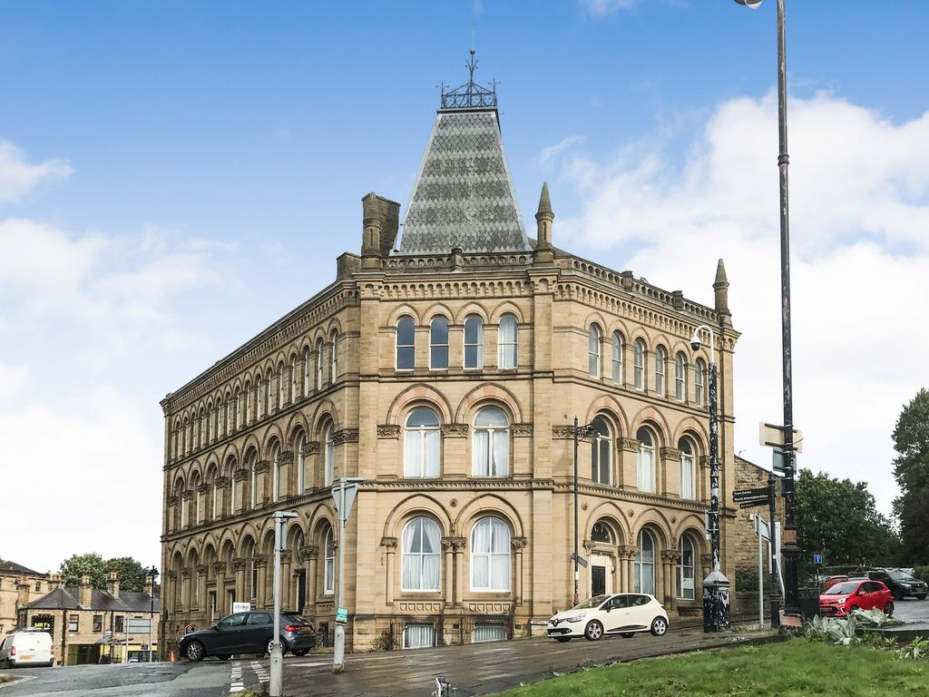 1 bed flat for sale in Station Road, Batley WF17, £18,000 - Zoopla