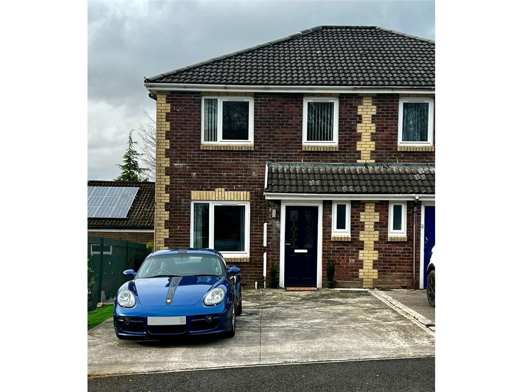 3 Bed Semi Detached House For Sale In Penyfan View Merthyr Tydfil Cf47