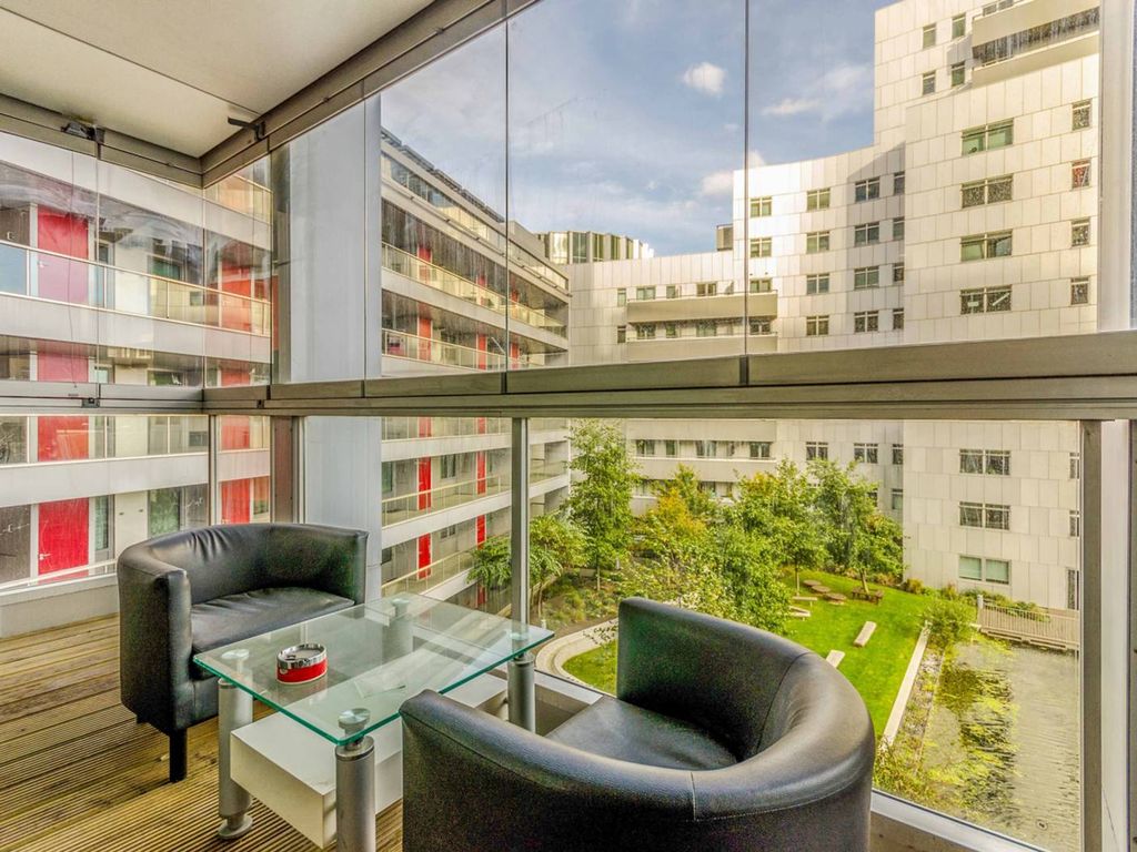 2 bed flat for sale in Vermilion Building, Canning Town, London E16, £ ...