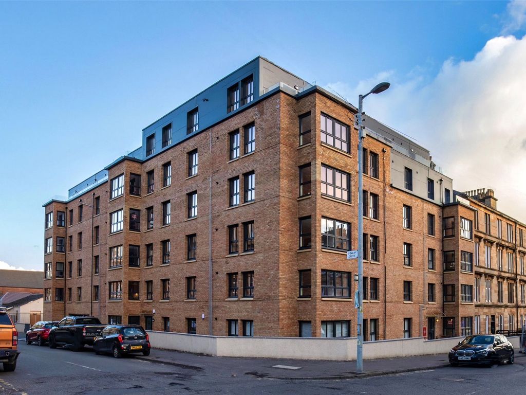 New home, 3 bed flat for sale in Plot 22 - The Picture House, Finlay ...