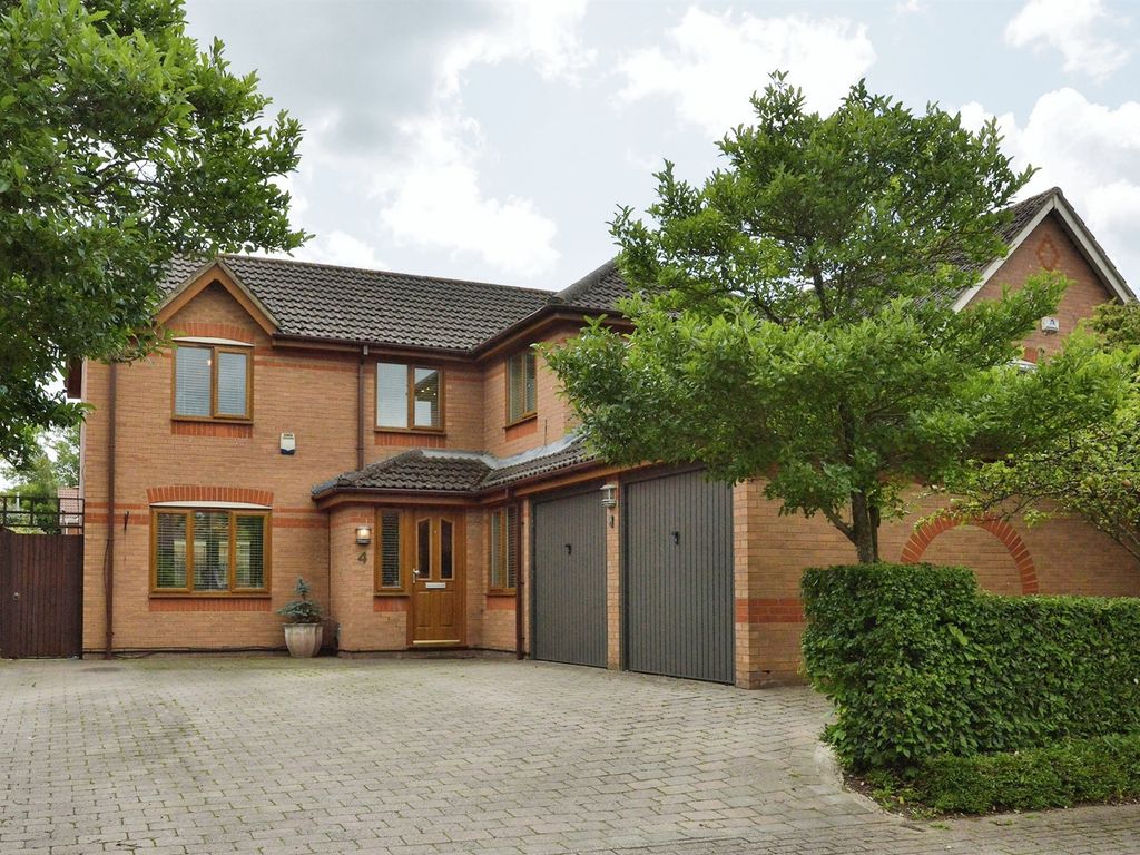 4 bed detached house for sale in Laker Court, Oldbrook, Milton Keynes ...
