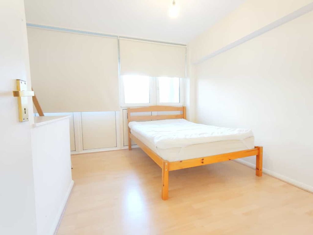 2 bed end terrace house to rent in Barringer Square, London SW17, £ ...