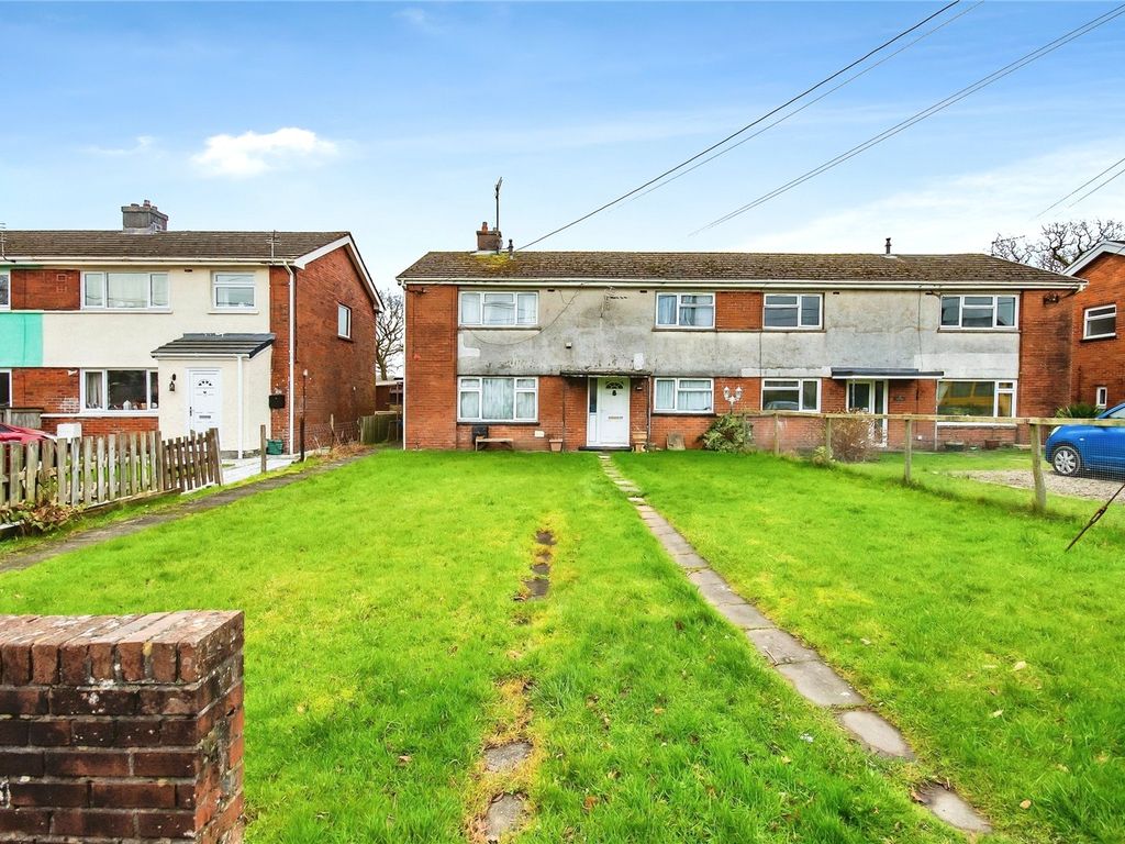 2 bed flat for sale in Rhydyfro, Llangadog, Carmarthenshire SA19, £ ...