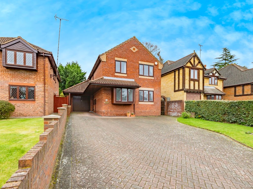 4 bed detached house for sale in Meadowbank, Watford WD19, £880,000 ...