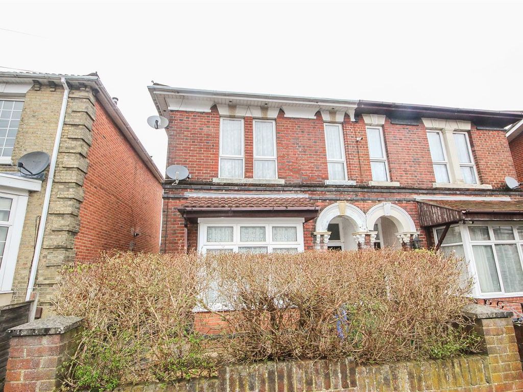2 bed flat for sale in Richmond Road, Southampton SO15, £107,500 - Zoopla