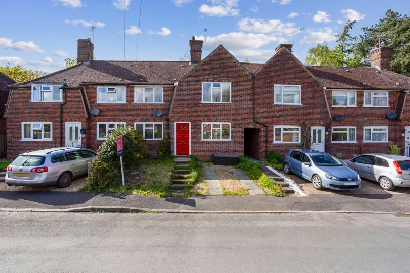 3 bed terraced house to rent in Fieldway, Haslemere GU27, £1,500 pcm ...