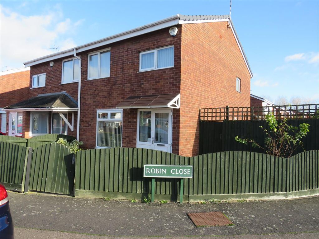 3 bed semi-detached bungalow to rent in Robin Close, Birmingham B36, £ ...