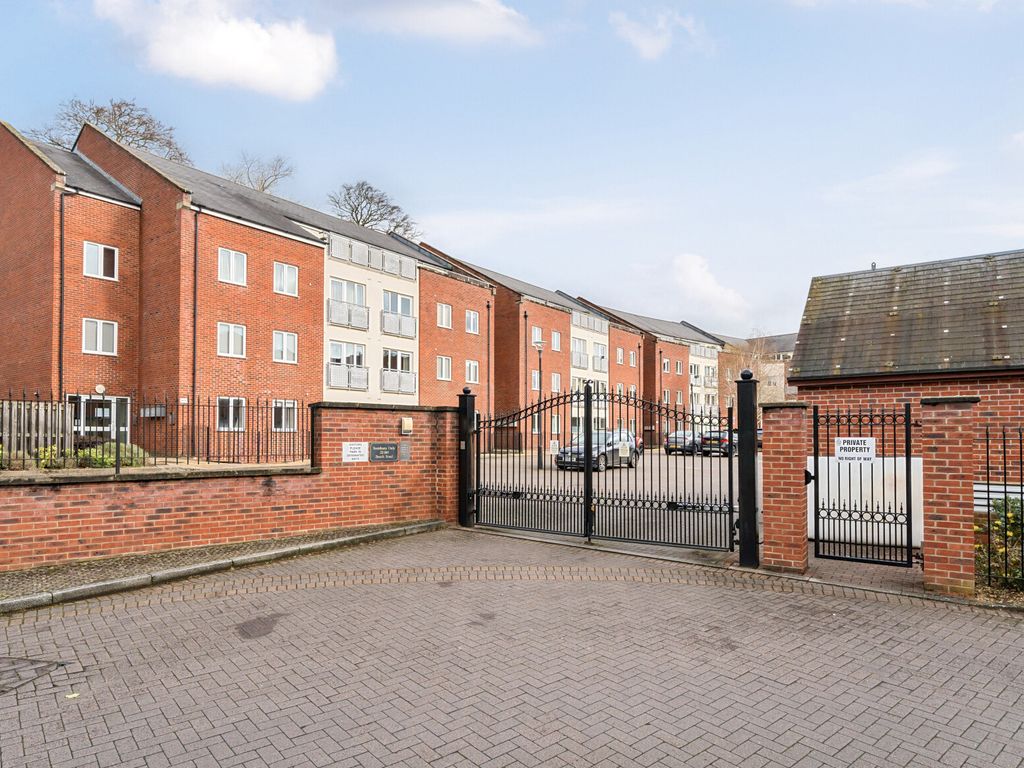 2 bed flat for sale in Beech Road, Headington, Oxford, Oxfordshire OX3 ...