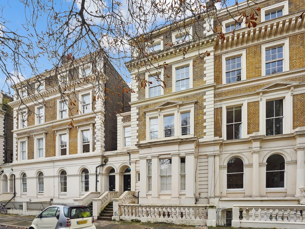 1 bed flat to rent in 1 Bed Balcony Flat, Albert Square, London SW8, £ ...