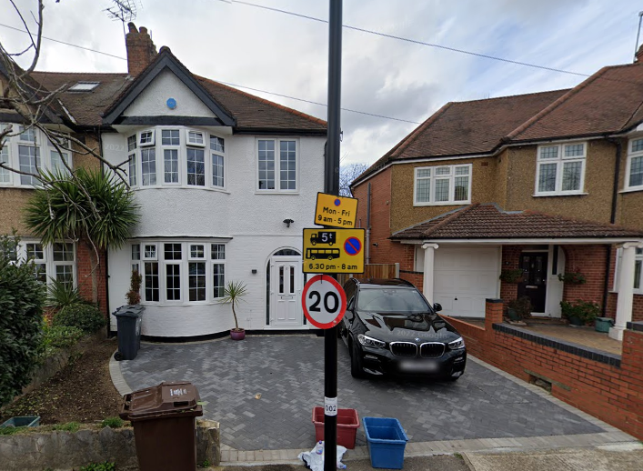 3 Bed Semi Detached House To Rent In Berwyn Avenue Hounslow Tw3 £