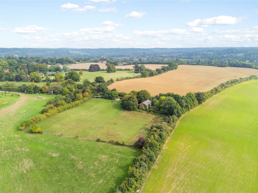 4 bed barn conversion for sale in Bere Court Road, Pangbourne, Reading ...