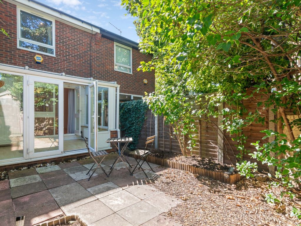 2 bed terraced house for sale in Linnet Mews, London SW12, £650,000 ...