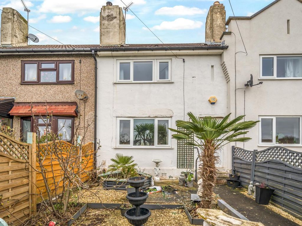2 Bed Terraced House For Sale In Broadway Horsforth Leeds Ls18 £