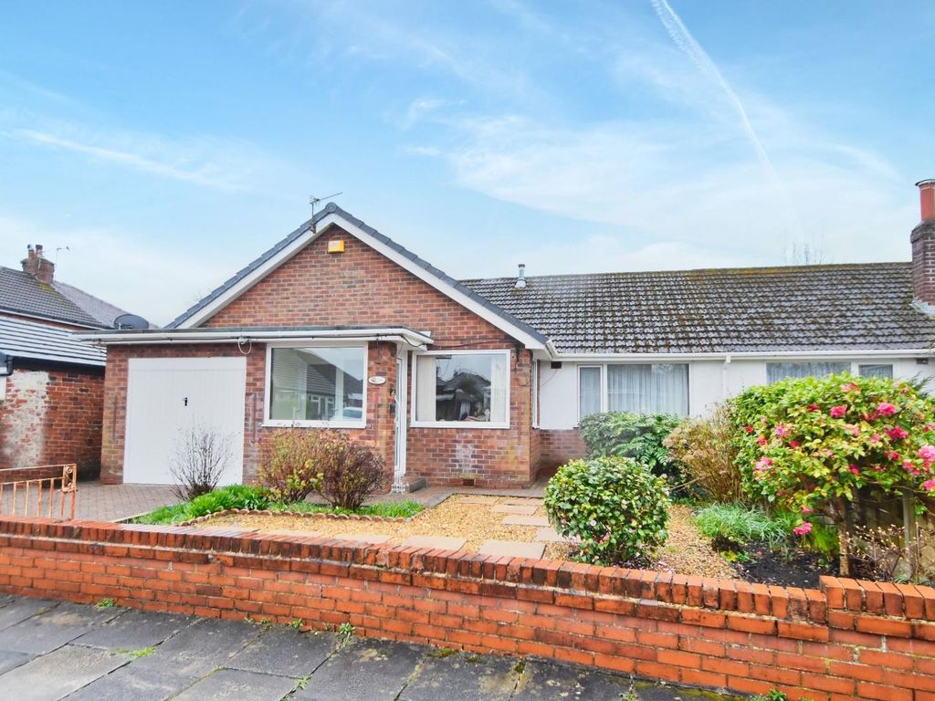 3 Bed Semi Detached Bungalow For Sale In Bramley Drive Brandlesholme