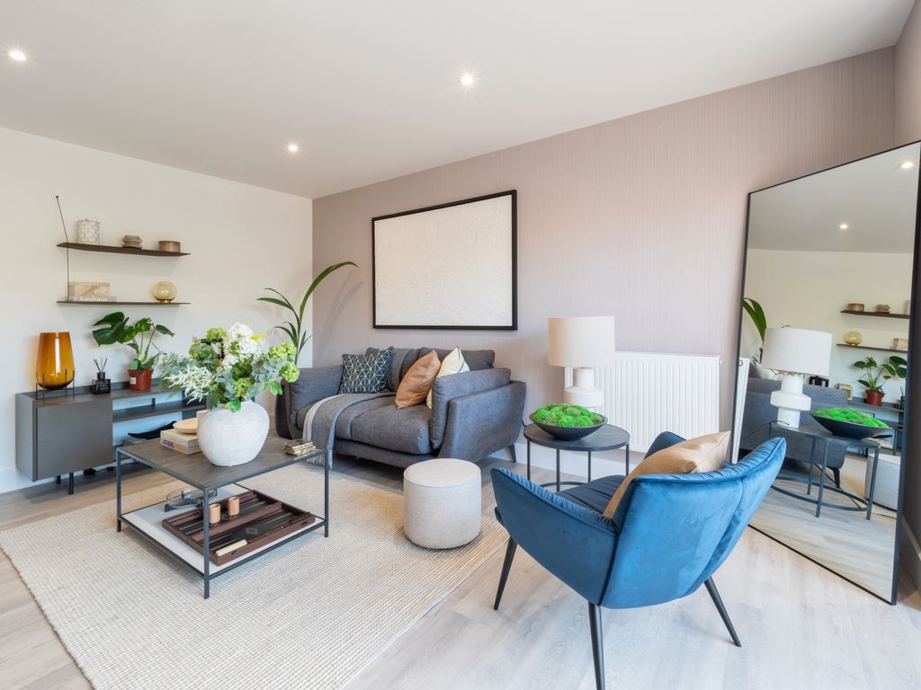 Studio to rent in Ascot Road, Watford WD18, £1,360 pcm - Zoopla