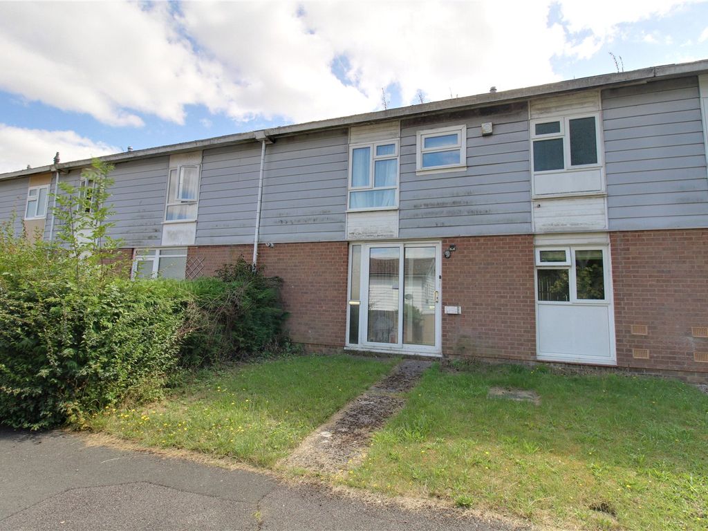 3 bed terraced house for sale in Tintern Close, Basingstoke, Hampshire ...