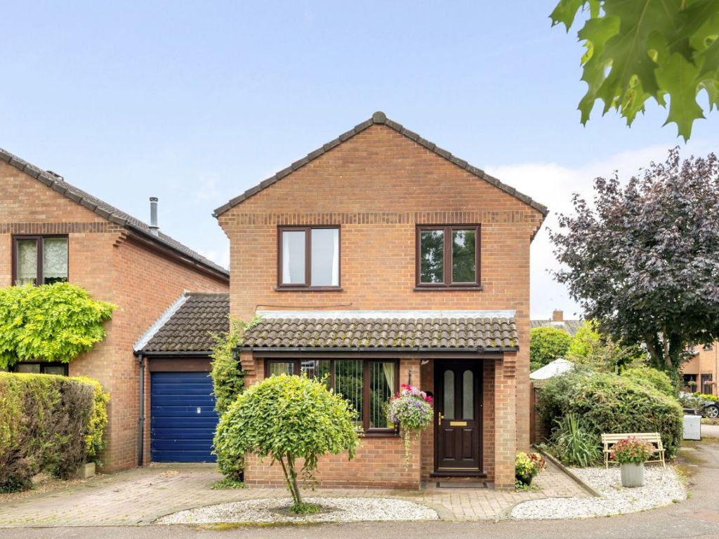 4 Bed Detached House For Sale In Whittingstall Avenue Kempston