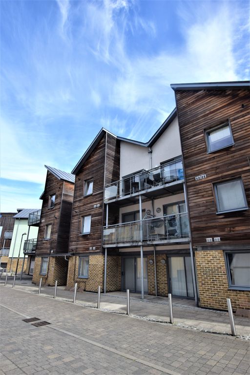 1 bed flat to rent in Quayside Drive, Colchester CO2 - Zoopla