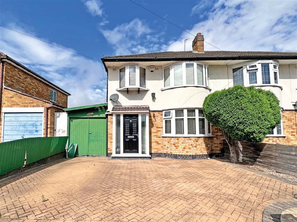 3 Bed Semi Detached House For Sale In Shackerdale Road Wigston Le18 £