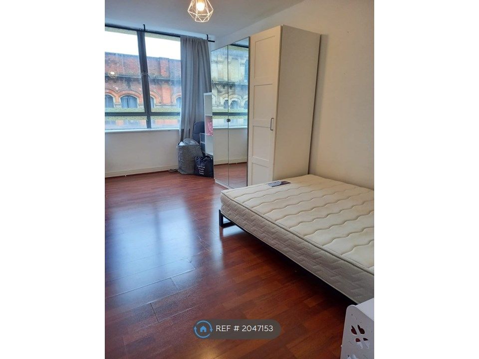Room to rent in Oldham Street, Manchester M1, £575 pcm - Zoopla
