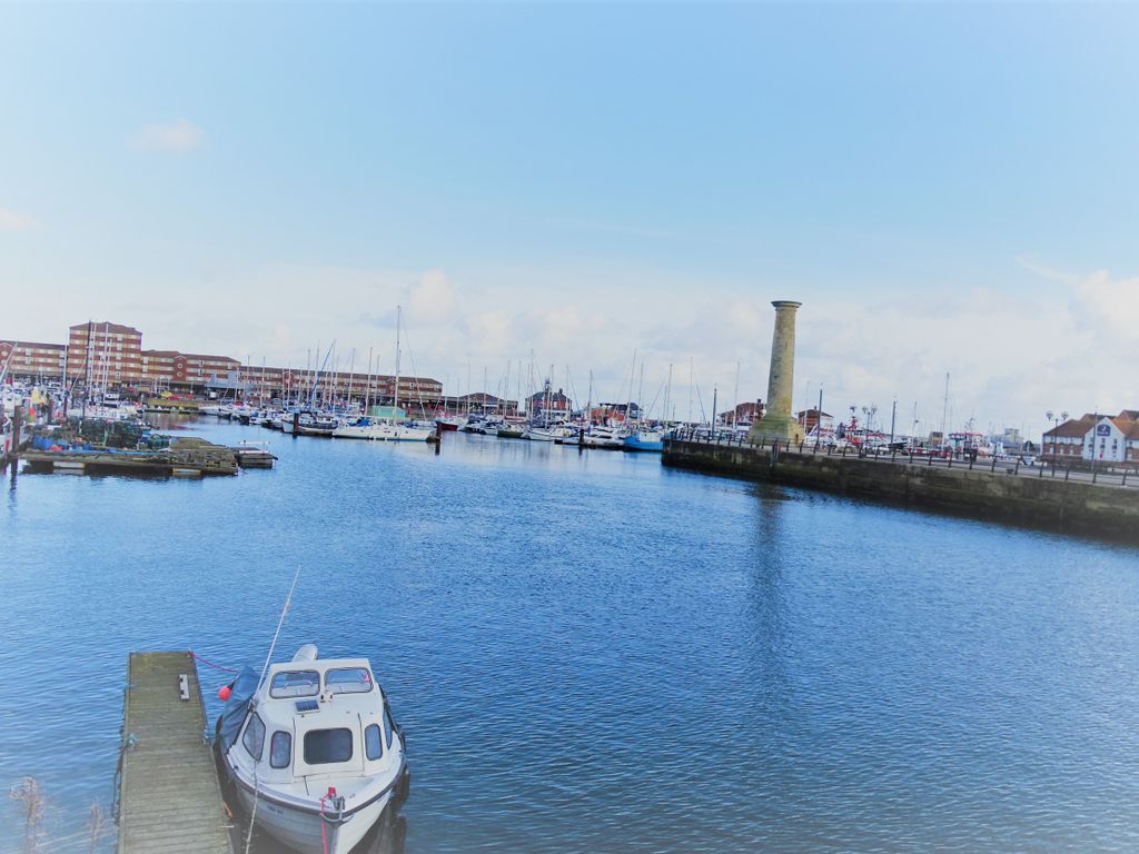 3 bed flat to rent in Harbour Walk, Hartlepool TS24, £850 pcm - Zoopla
