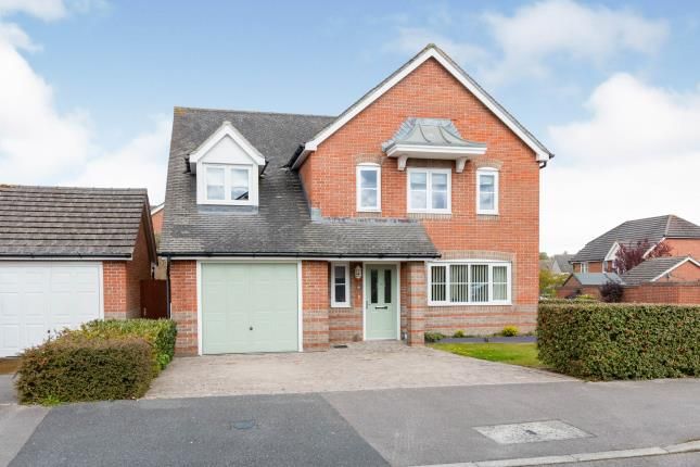 5 bed detached house for sale in Highfields, Basingstoke, Hampshire ...