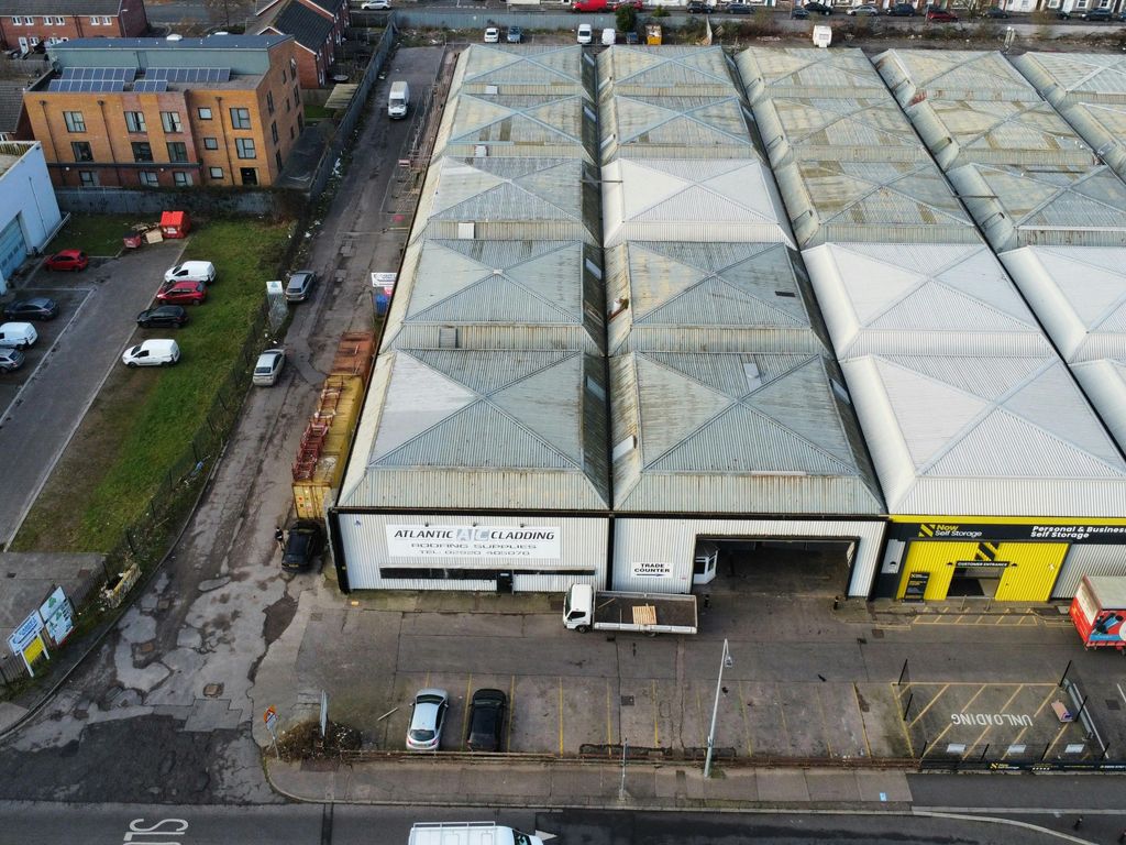 Industrial to let in Unit 4, Jubilee Trading Estate, East Tyndall ...