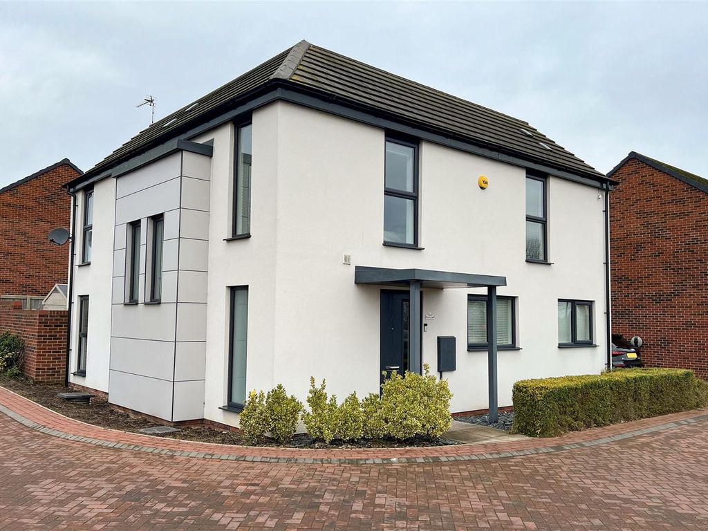 3 bed detached house for sale in Hydro Court, Askern, Doncaster DN6, £ ...