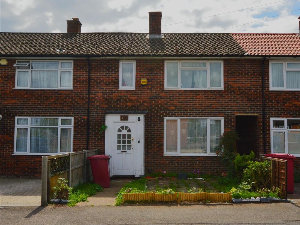 3 bed terraced house for sale in Long Furlong Drive, Slough SL2, £ ...