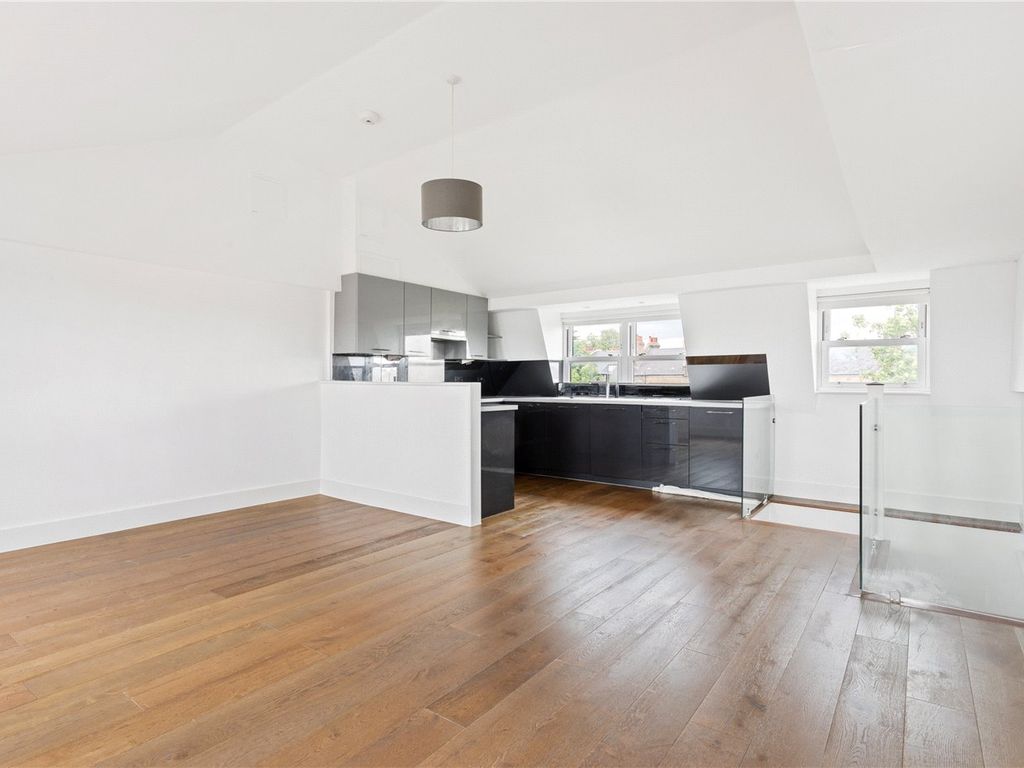 3 bed flat to rent in Springdale Road, London N16, £2,995 pcm - Zoopla