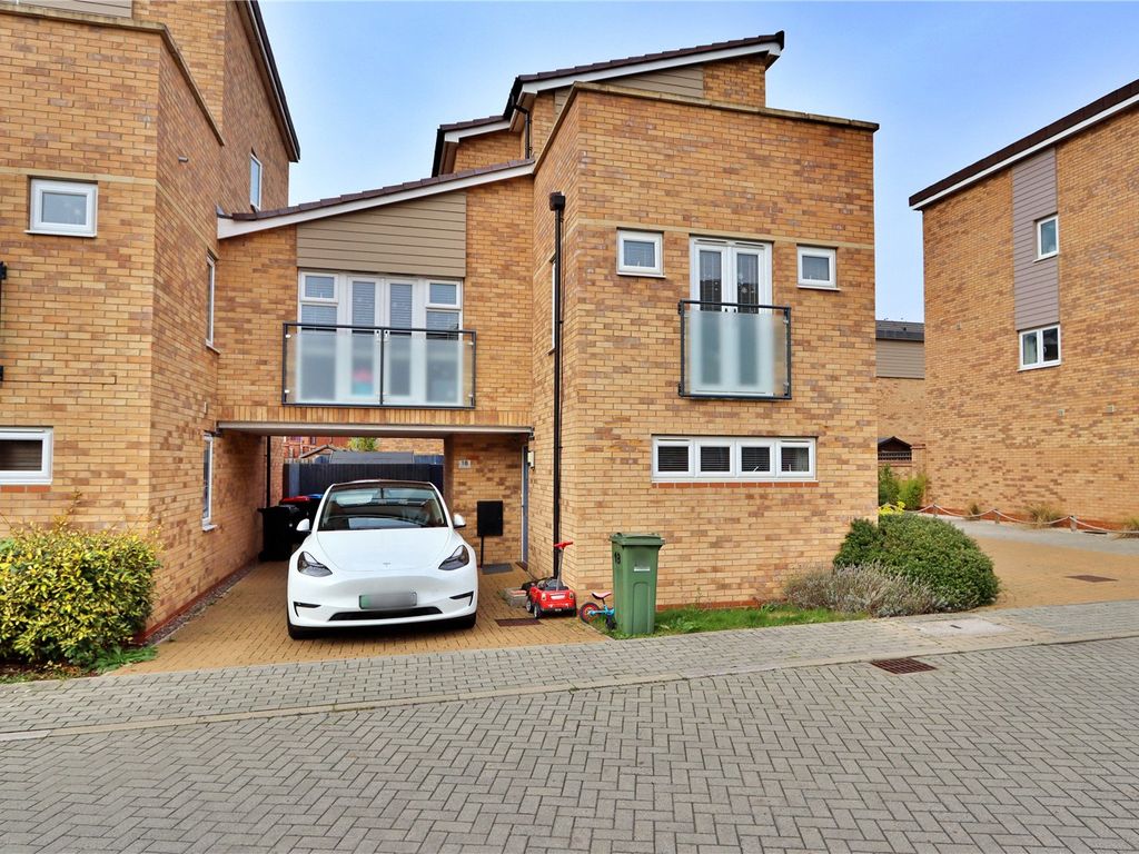 3 bed end terrace house for sale in Agrippa Crescent, Fairfields MK11 ...